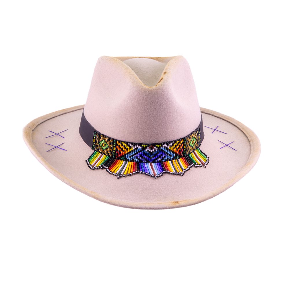 Ancestro sombreros con tejidos indígenas