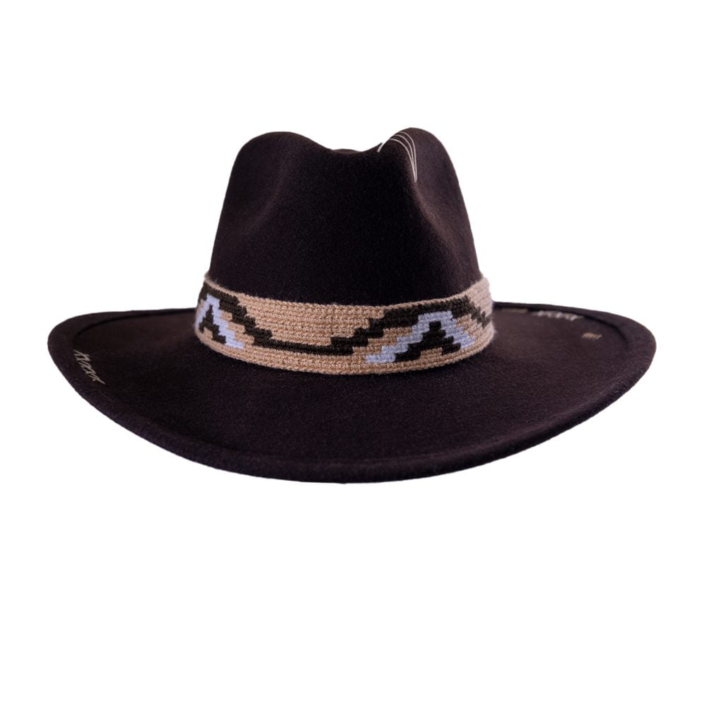 Ancestro sombreros con tejidos indígenas